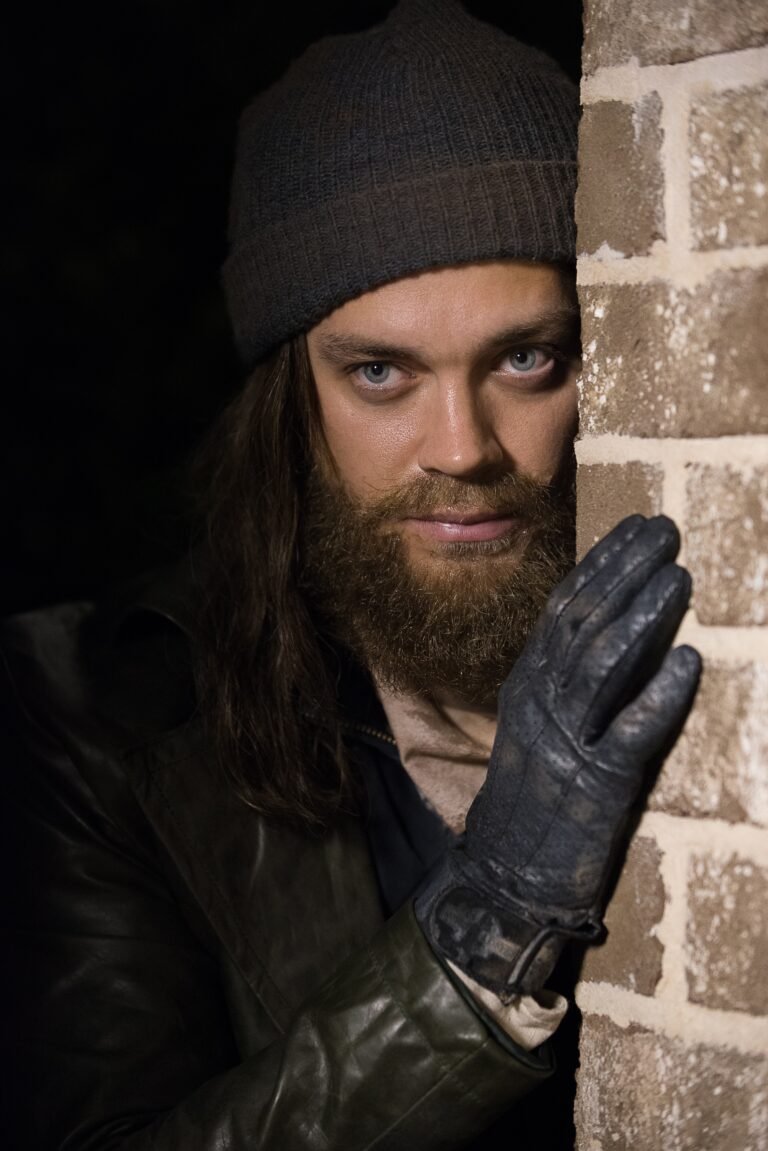 As 9 melhores séries com personagens com barba da Netflix • Beard