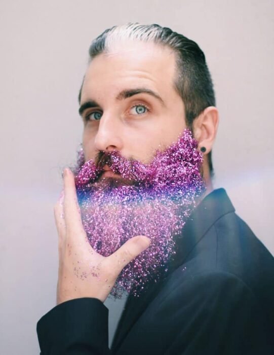 Conheça as 6 barbas coloridas para inovar no carnaval | Beard