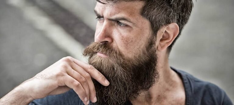 Saiba como deixar a barba lisa, um guia simples para você! • Beard
